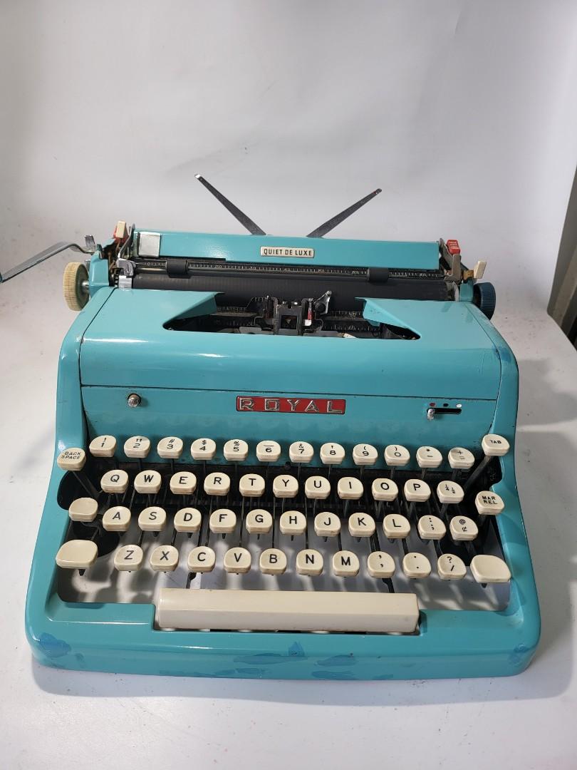 Royal teal typewriter, Hobbies & Toys, Memorabilia & Collectibles ...