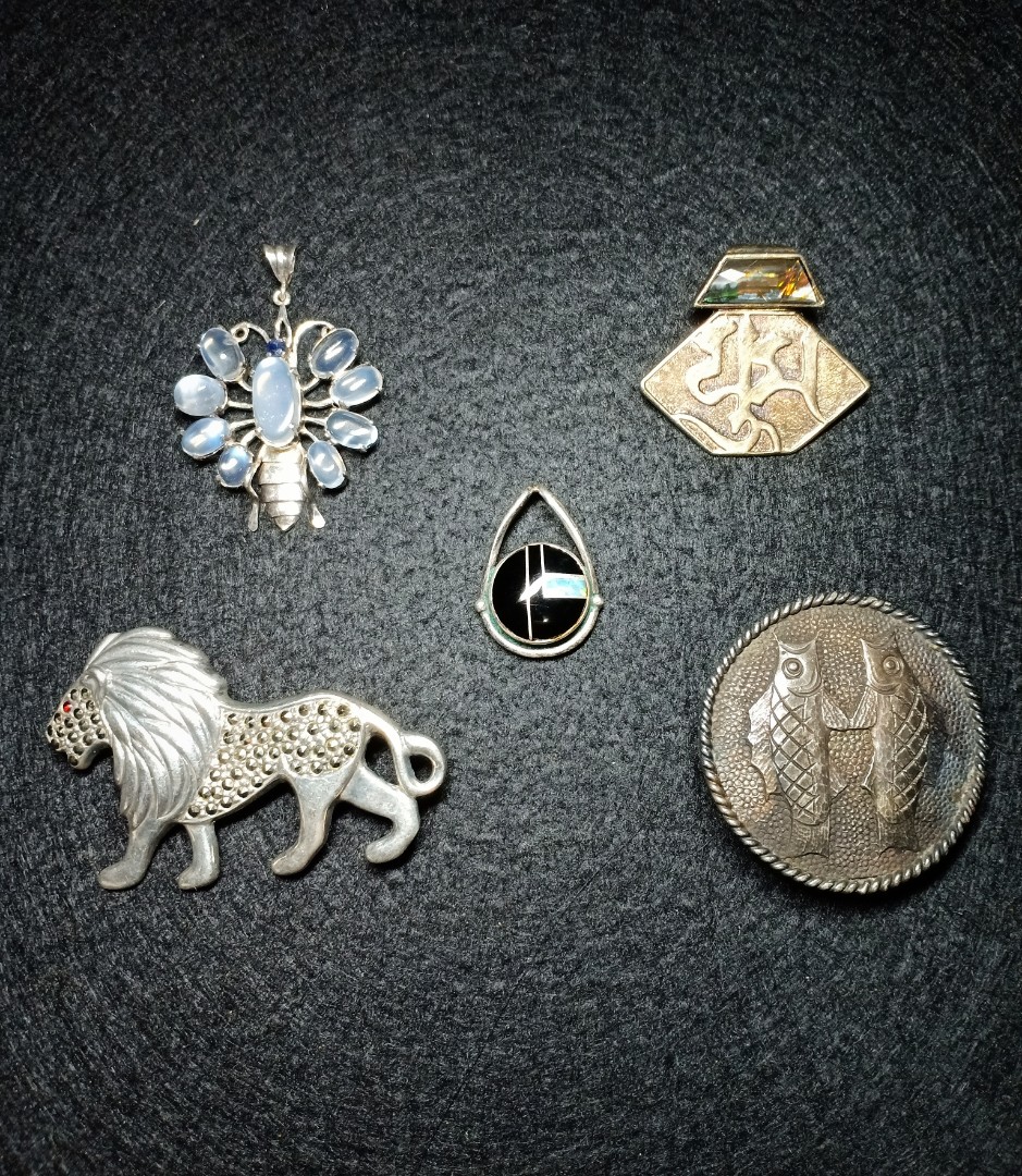 SILVER ACCESORIES, Women's Fashion, Jewelry & Organizers, Necklaces on ...