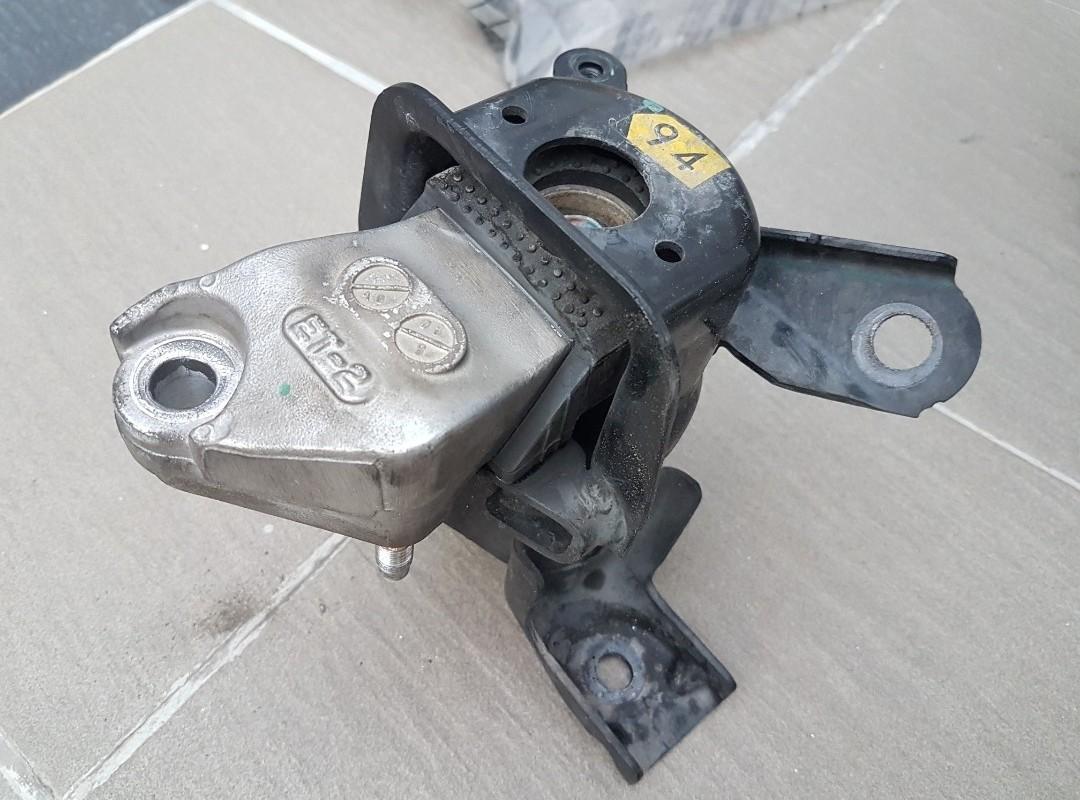 Toyota Corolla Altis engine mounting, Auto Accessories on Carousell