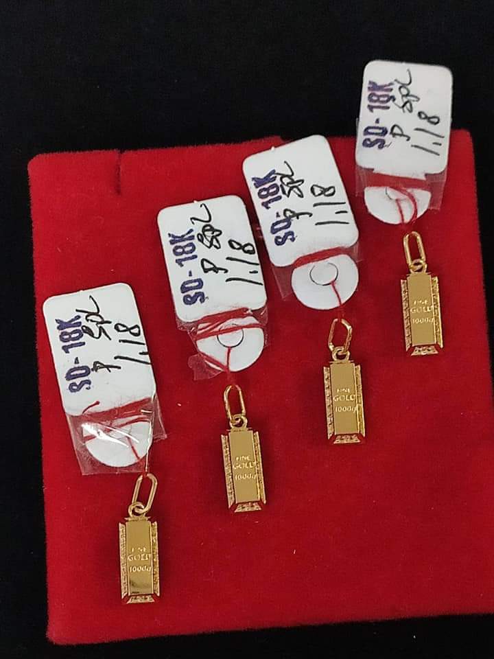 18K Saudi Gold bar pendant, Women's Fashion, Jewelry & Organizers ...