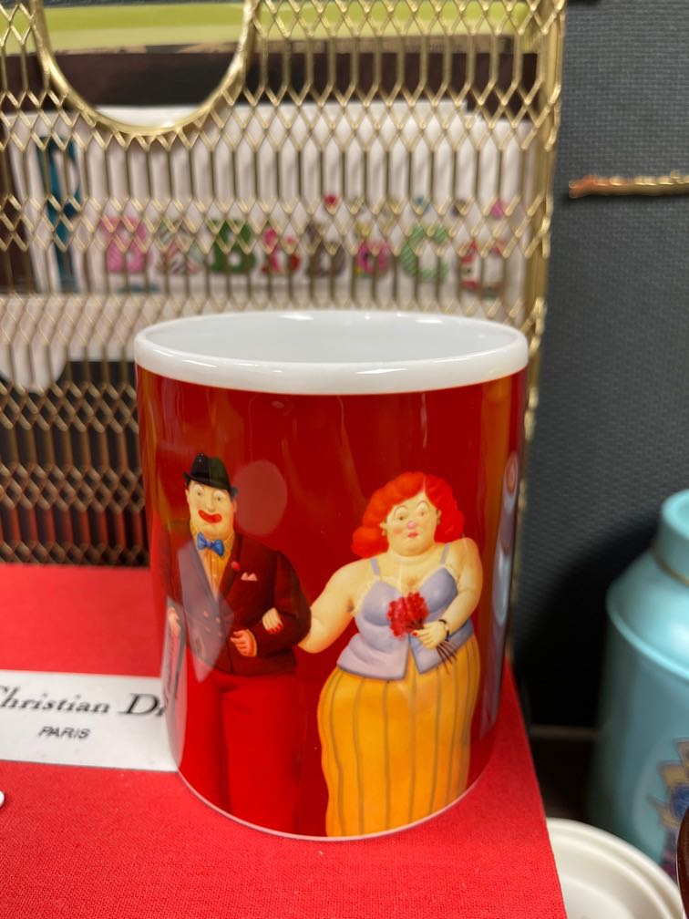 RARE Artist Botero Mug 100% NEW, 傢俬＆家居, 廚具和餐具, 餐具和餐具 - Carousell