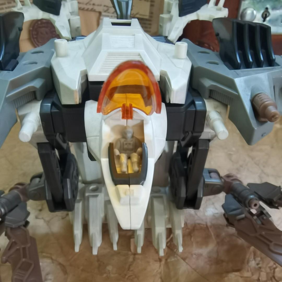Jet falcon Zoids, Hobbies & Toys, Toys & Games on Carousell