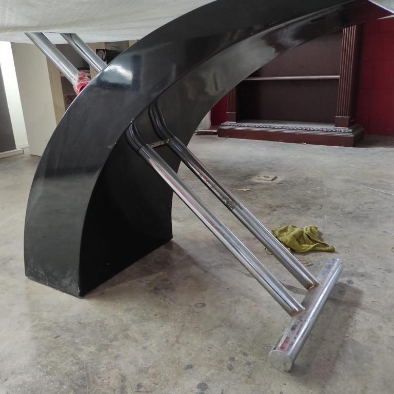 Meja Rapat/Meeting Kaca Informa, Perabotan Rumah di Carousell