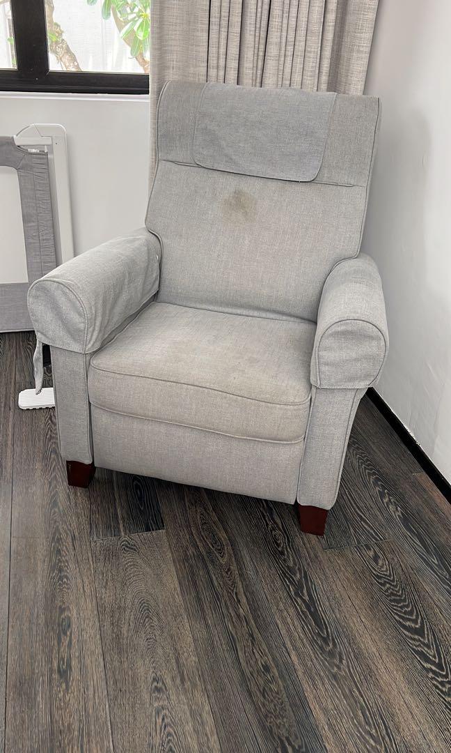 Muren recliner chair for free, Furniture & Home Living, Furniture ...