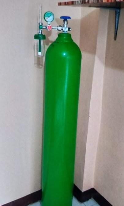 OXYGEN TANK 50 LBS WITH REGULATOR, Health & Nutrition, Medical Supplies ...