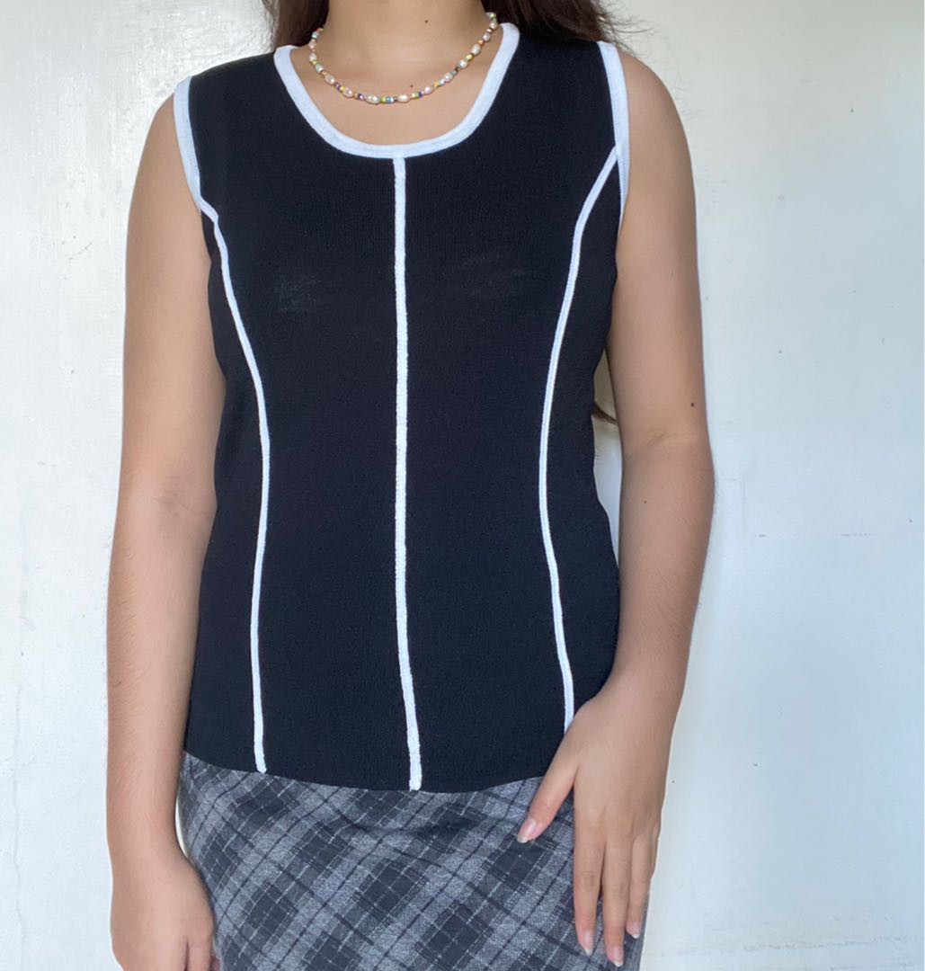 Preppy Black and White Knit Top, Women's Fashion, Tops, Sleeveless on ...