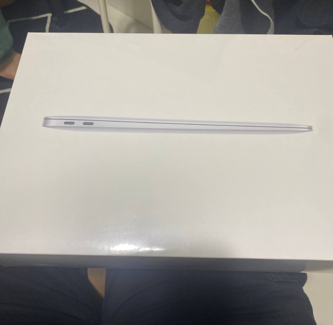 Silver 13" Macbook Air M1 Chip, Computers & Tech, Laptops & Notebooks ...