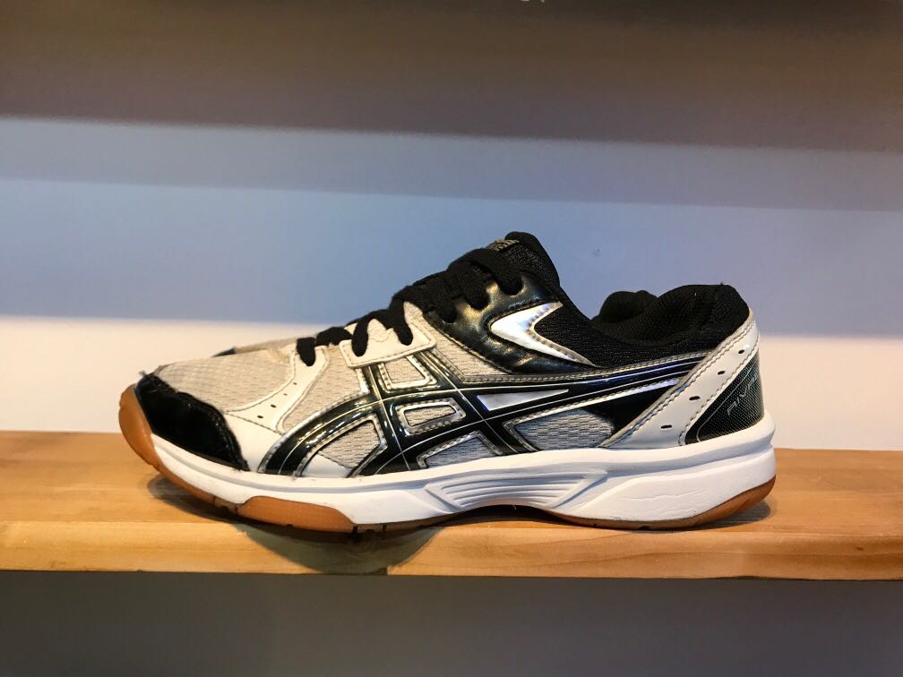Authentic Asics Gum Sole, Women's Fashion, Footwear, Sneakers on Carousell
