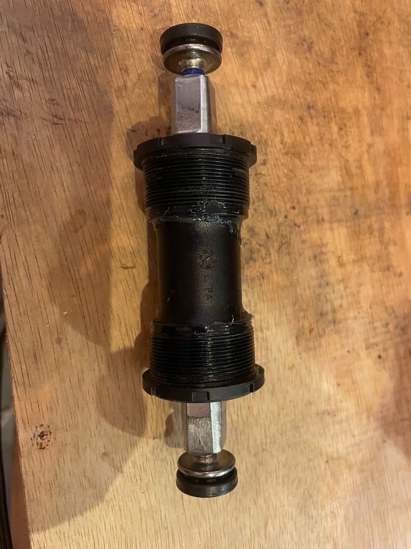 Brompton P line bottom bracket, Sports Equipment, Bicycles & Parts ...