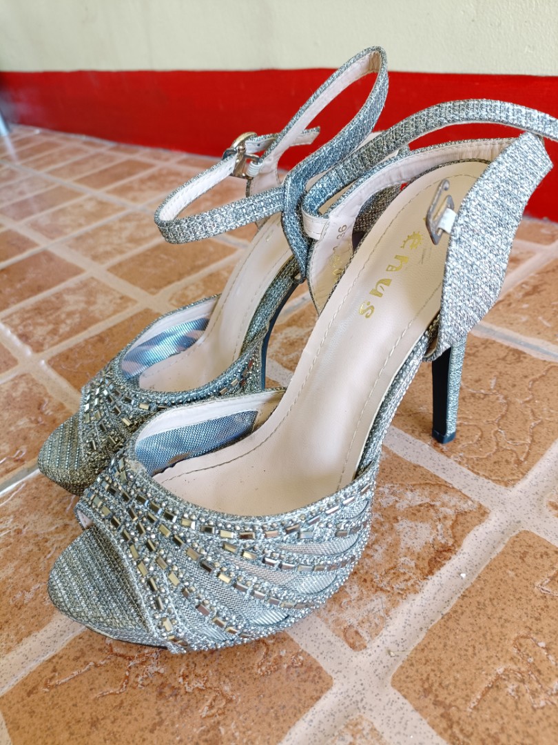 Silver 5 inches heels, Women's Fashion, Footwear, Heels on Carousell