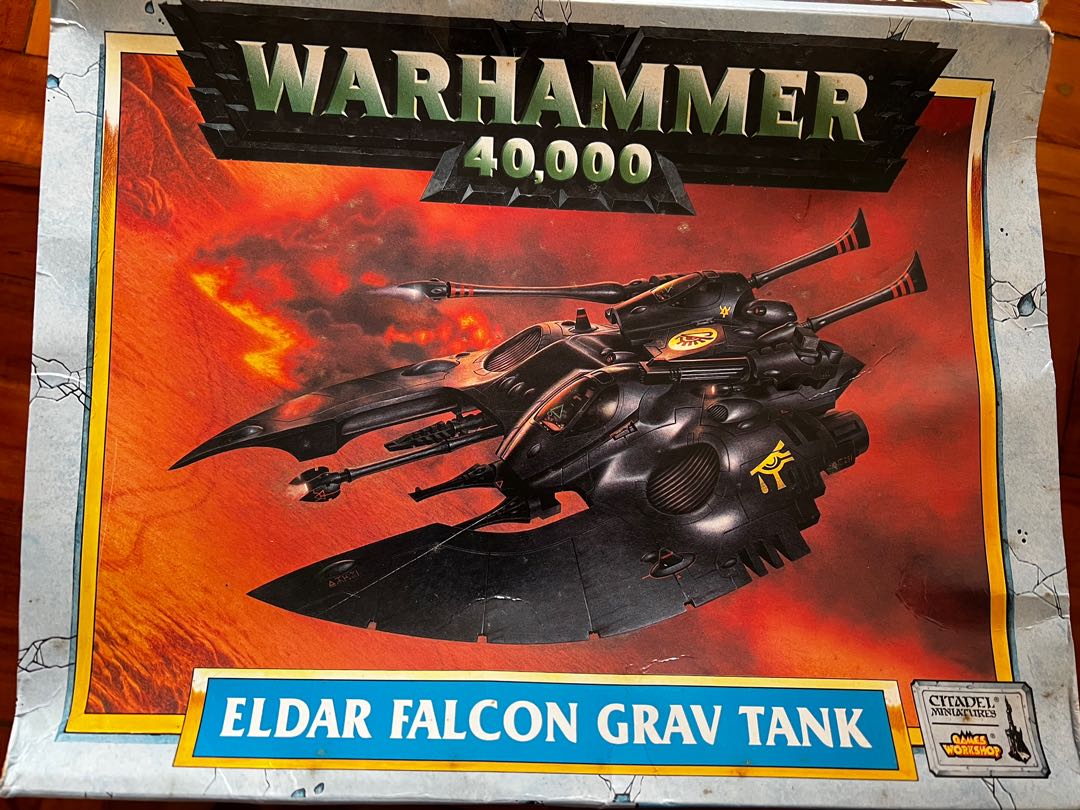 Warhammer 40000 (Eldar Falcon Grav Tank), 興趣及遊戲, 玩具 & 遊戲類 - Carousell