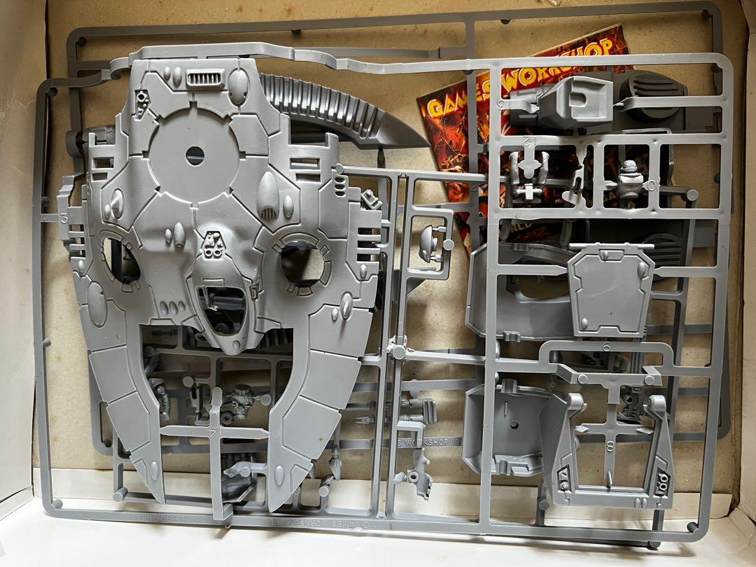 Warhammer 40000 (Eldar Falcon Grav Tank), 興趣及遊戲, 玩具 & 遊戲類 - Carousell