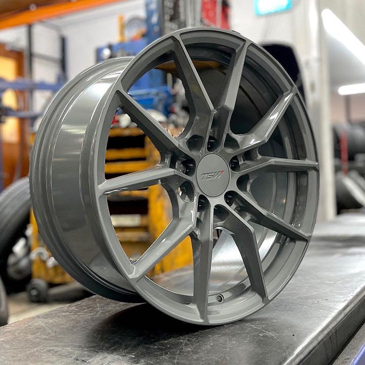 18 inch TSW Battle Ship Grey Neptune Rims with Tyres package, Car ...