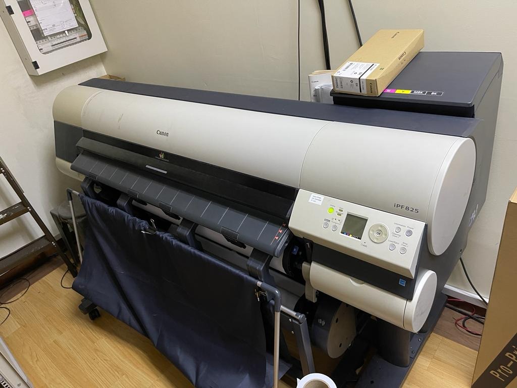 Canon iPF825 Wide Format Plotter / Printer (upto A0), Computers & Tech, Printers, Scanners ...