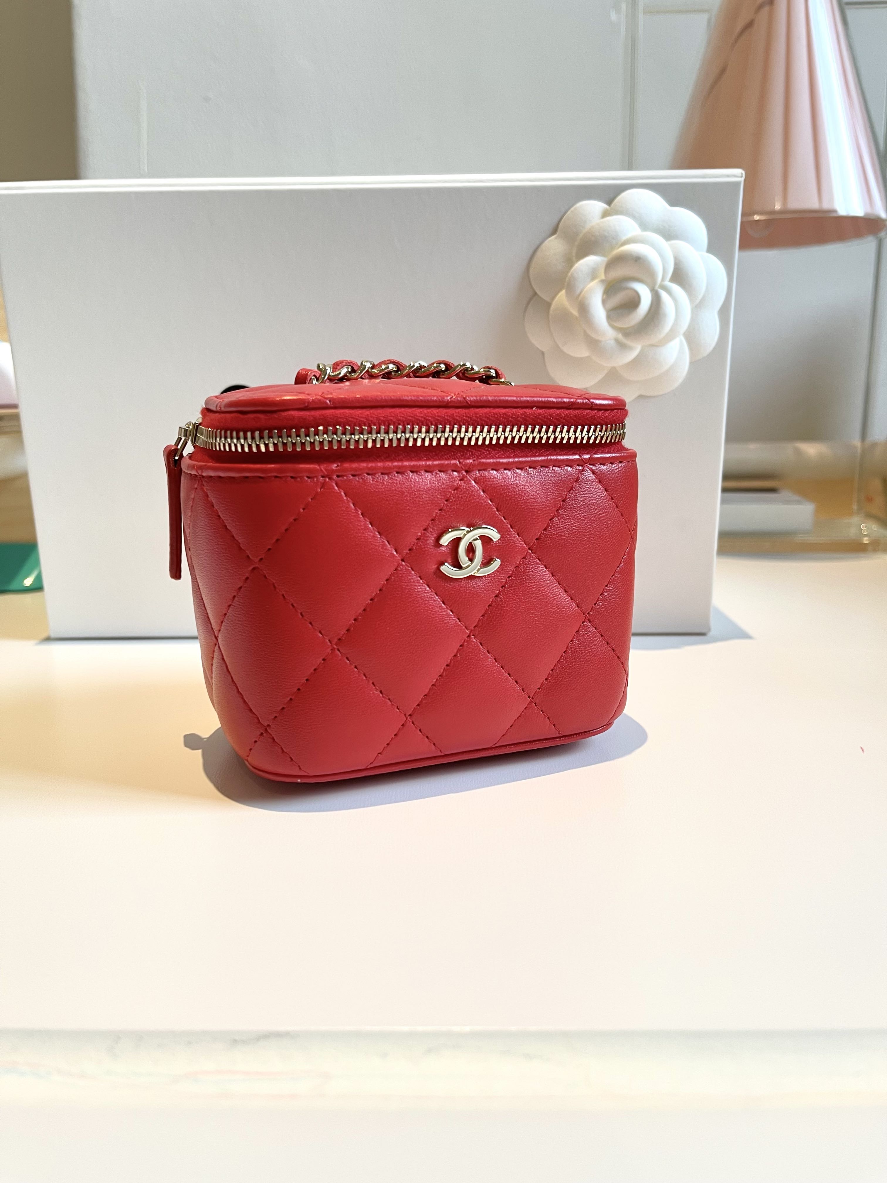 Chanel Mini Vanity Square/Cube, Women's Fashion, Bags & Wallets, Cross ...