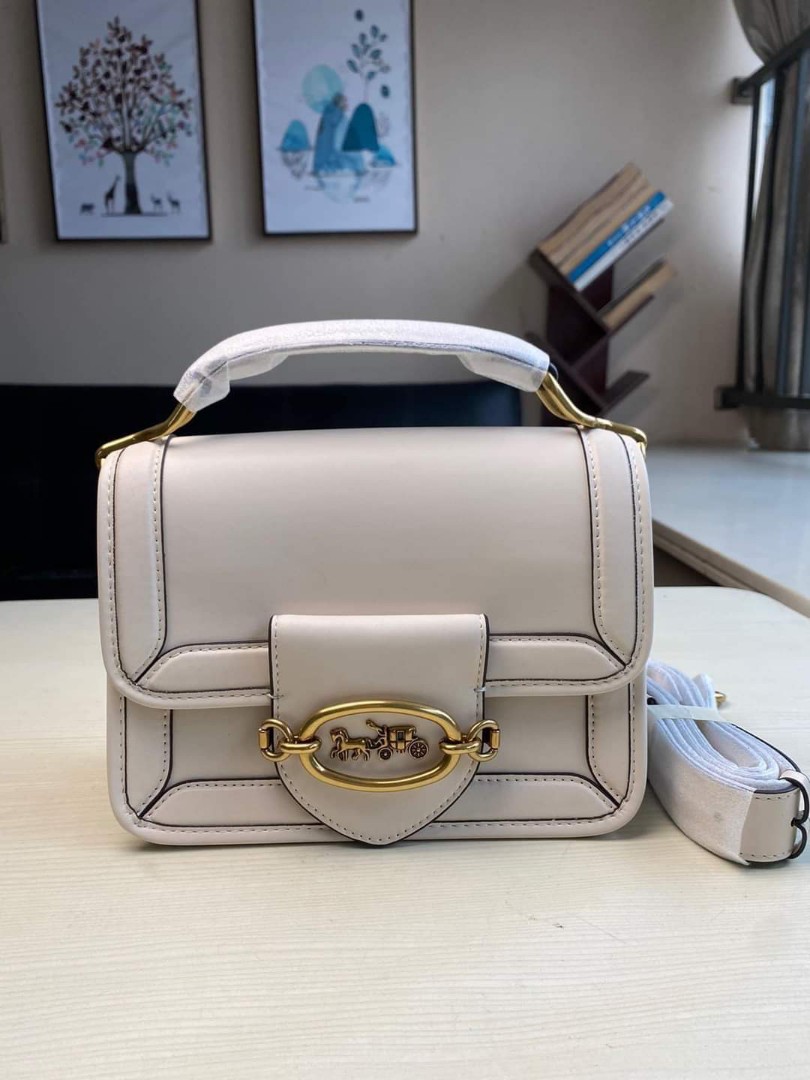 Coach Hero Shoulder bag in White, Women's Fashion, Bags & Wallets ...