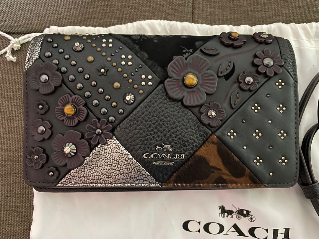 Coach Wallet on Chain Tea Rose Applique, Women's Fashion, Bags ...