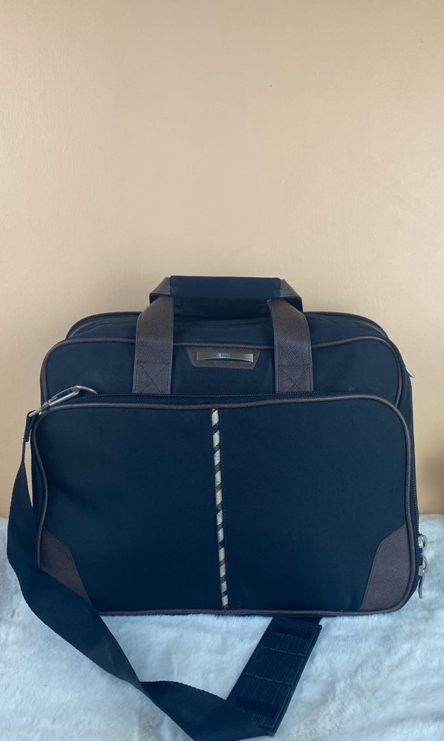 Daks Traveling Bag, Hobbies & Toys, Travel, Luggage on Carousell