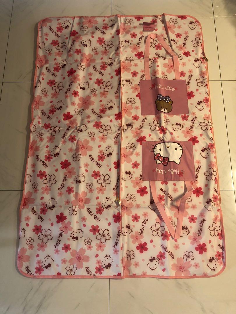 Hello Kitty Picnic Mat, Babies & Kids, Bathing & Changing, Changing ...