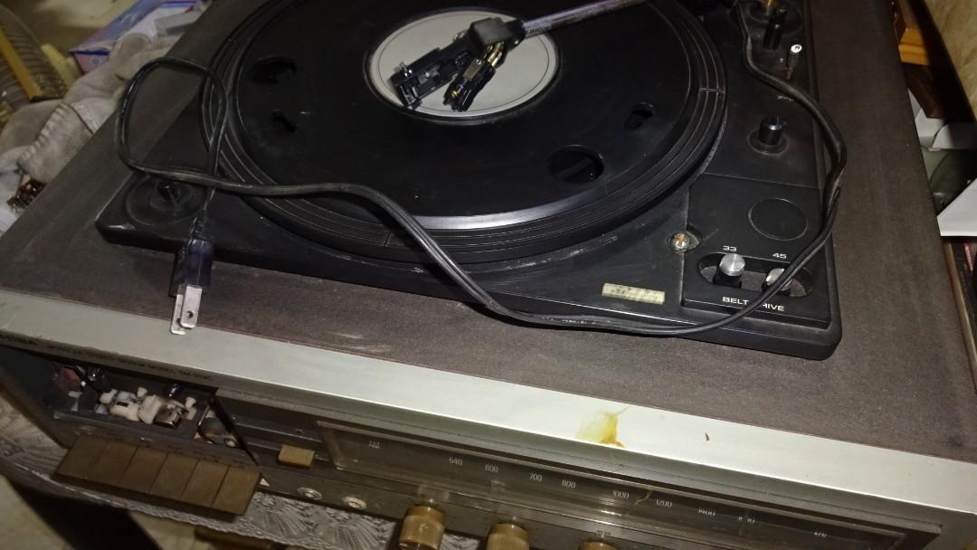 Toshiba Modular Stereo System Model SM-202c turntable, fm/am tuner ...