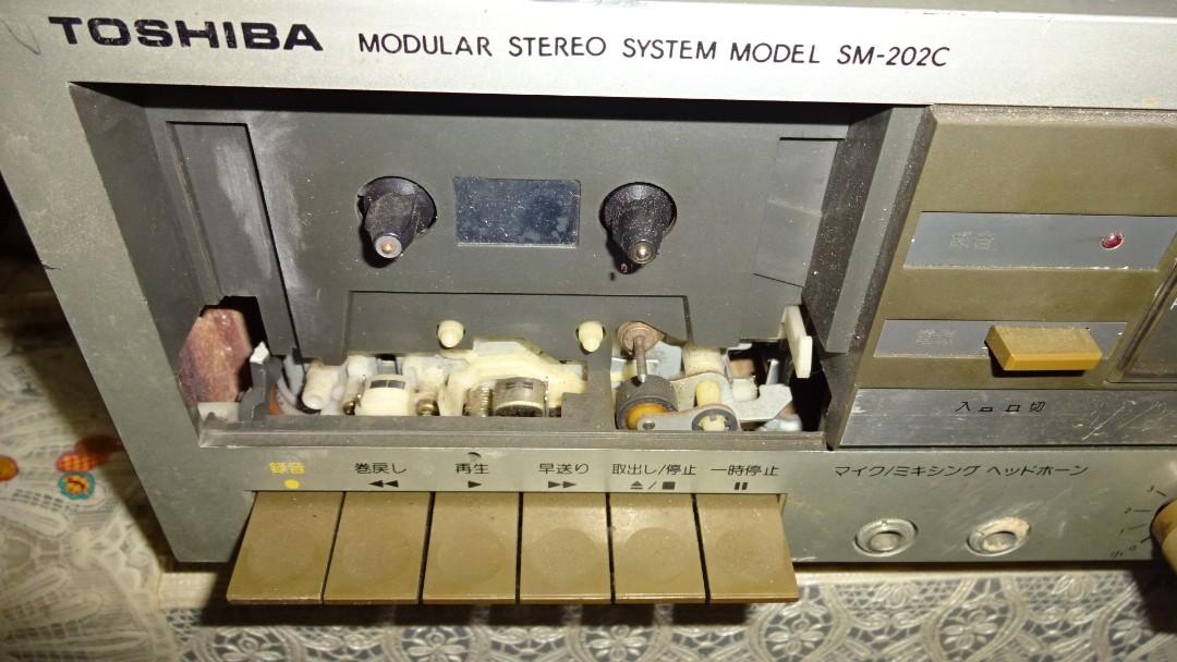 Toshiba Modular Stereo System Model SM-202c turntable, fm/am tuner ...