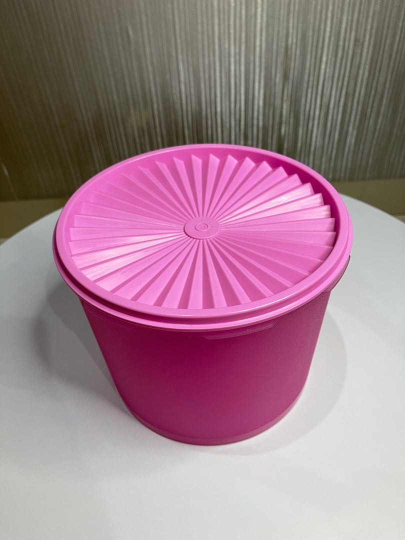 Tupperware Bulat Besar, Kitchen & Appliances di Carousell