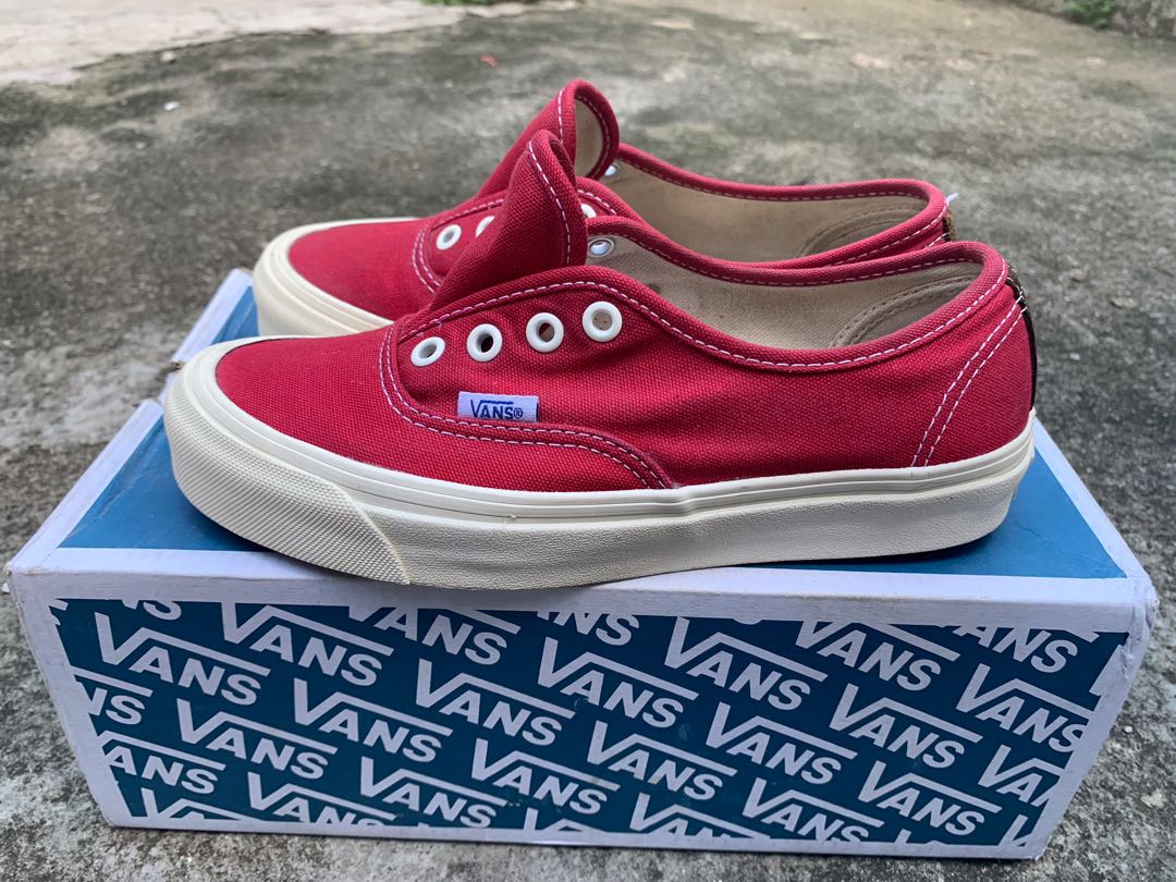 VANS CHILI PEPPER V1, Women's Fashion, Footwear, Sneakers on Carousell