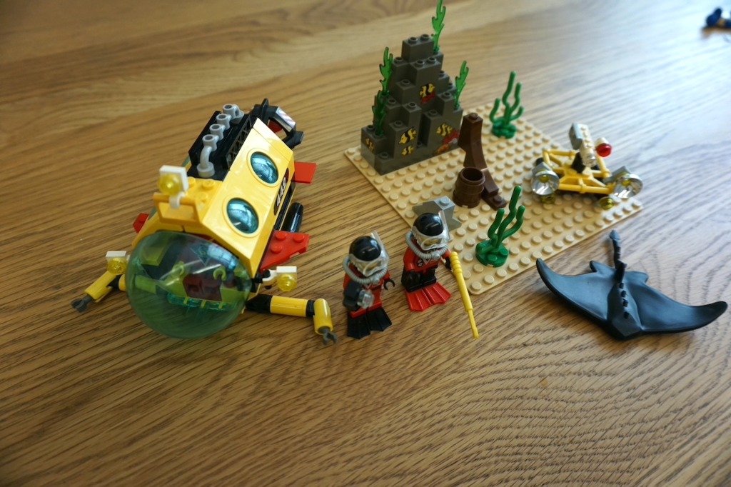 Vintage Town Divers LEGO 6442 - Sting Ray Explorer, Hobbies & Toys ...