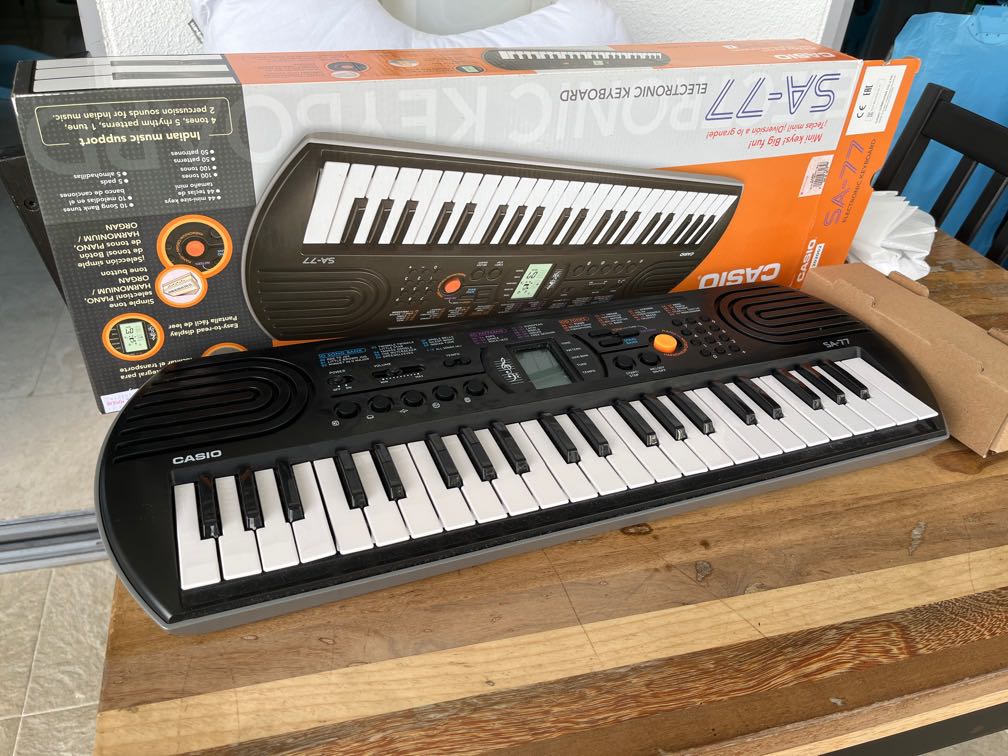Casio electronic keyboard sa77, Hobbies & Toys, Music & Media, Musical ...