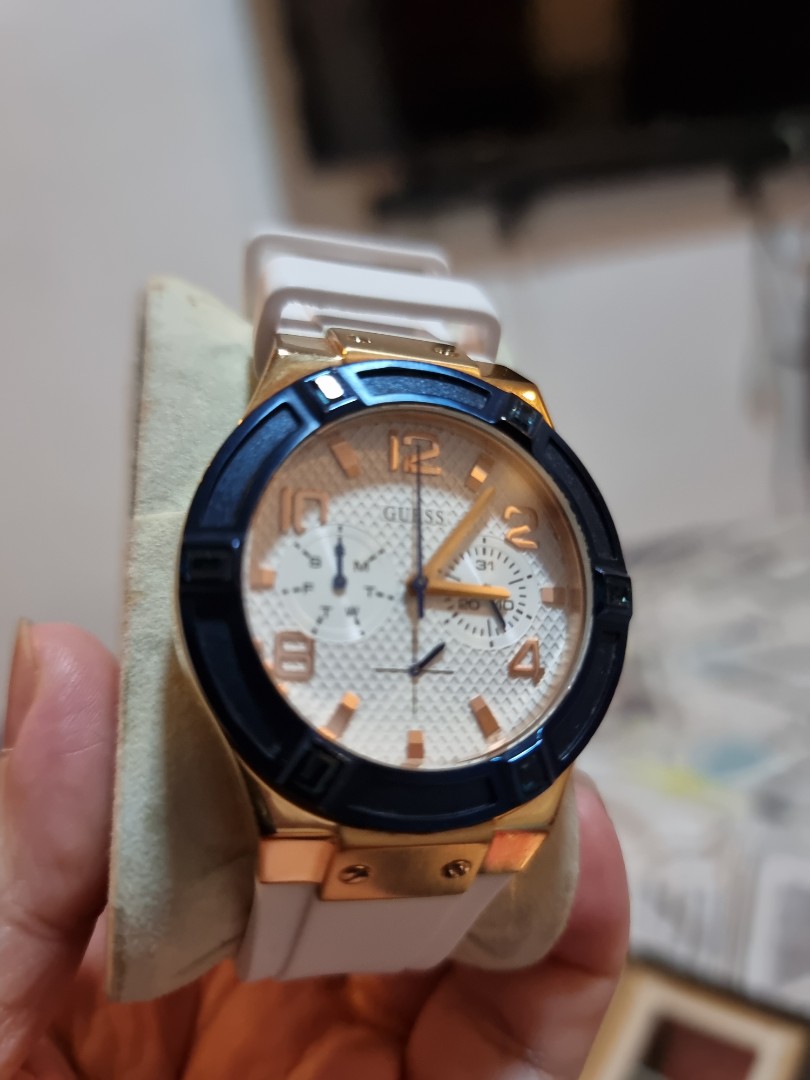 Guess watch, Women's Fashion, Watches & Accessories, Watches on Carousell
