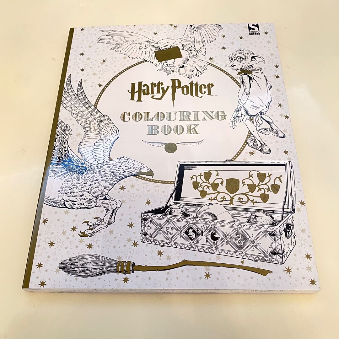 Harry Potter 哈利波特填色冊Coloring Book, 興趣及遊戲, 書本 & 文具, 小朋友書 - Carousell