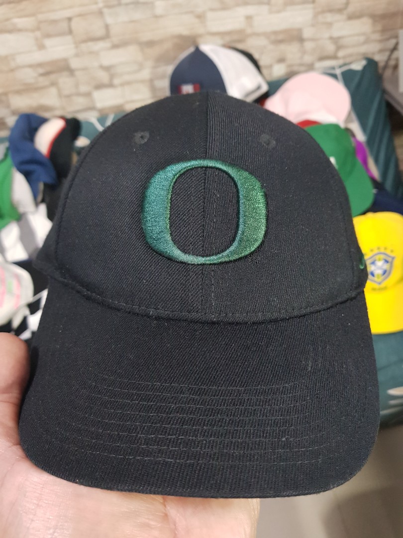 nike close cap, Men's Fashion, Watches & Accessories, Caps & Hats on ...