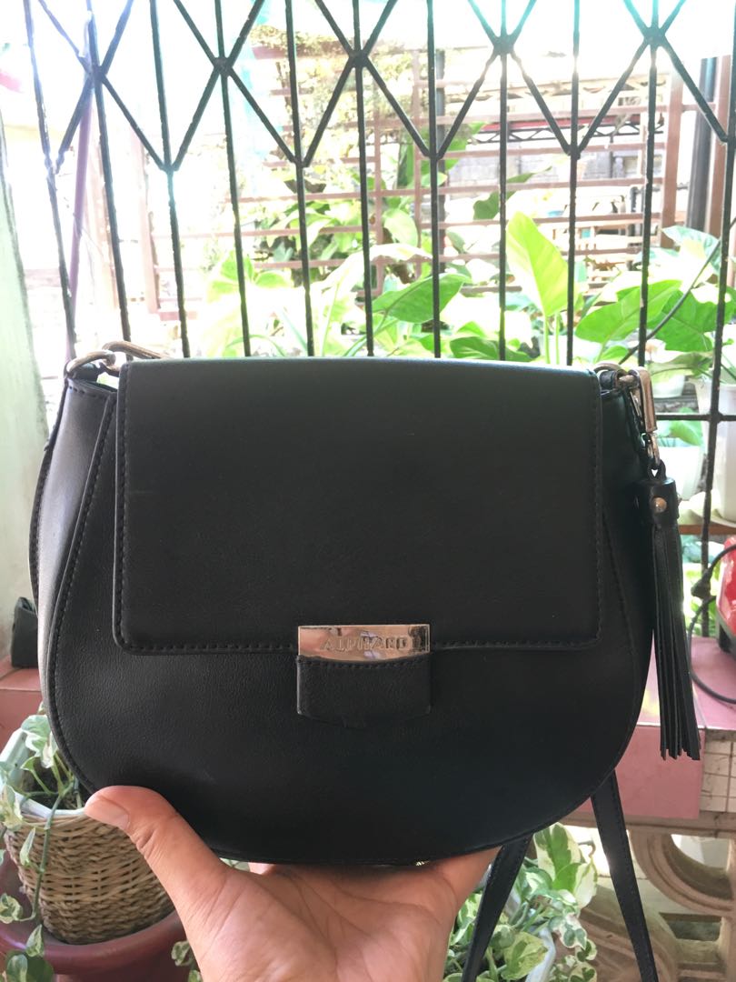Original Alphard Sling Bag, Women's Fashion, Bags & Wallets, Cross-body ...