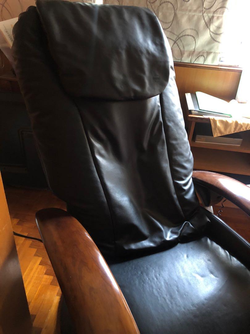 OSIM massage chair iMEDIC-200, TV & Home Appliances, Other Home ...