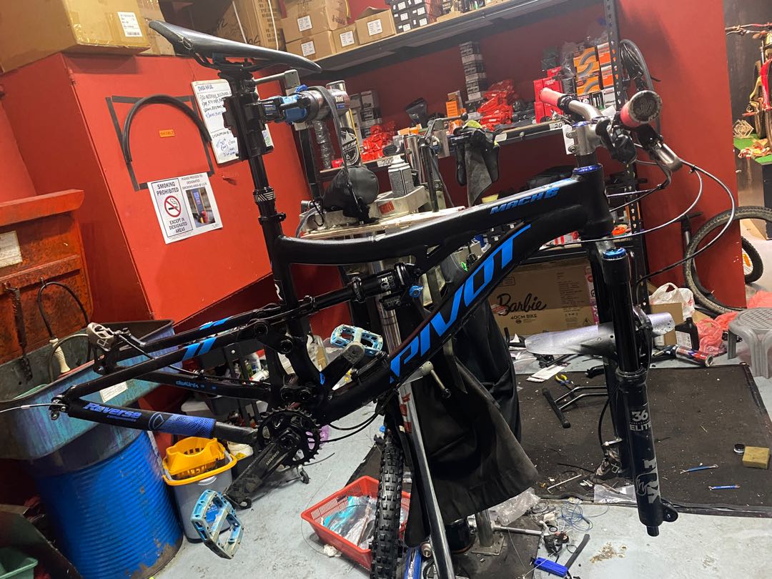 Pivot Mach 6 Frame Only Mountain Bike, Sports Equipment, Bicycles ...