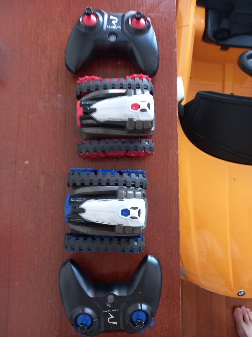 Revolt Radio Remote Control Battle Car Tank, Hobbies & Toys, Toys ...