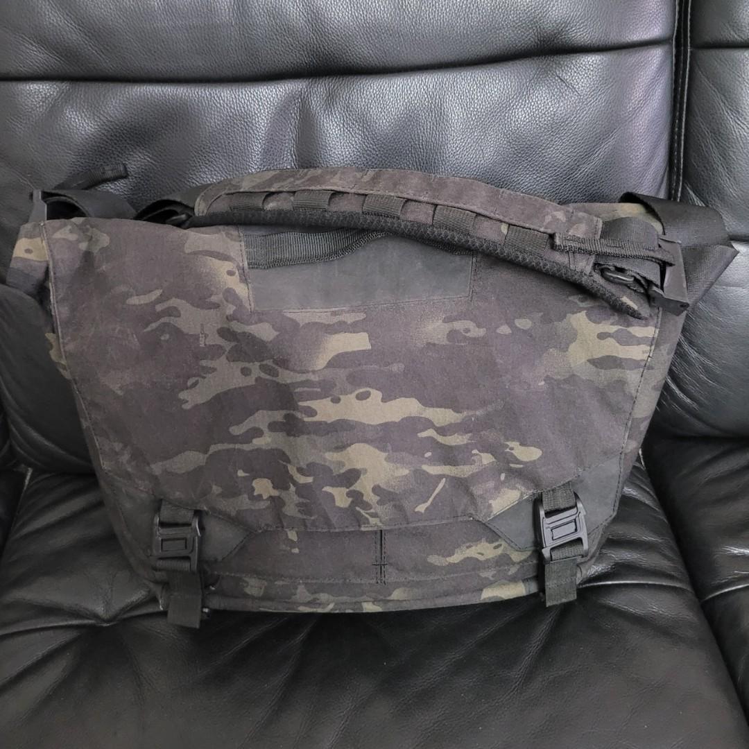 TAD 15L Parallax Messenger VX, Men's Fashion, Bags, Sling Bags on Carousell