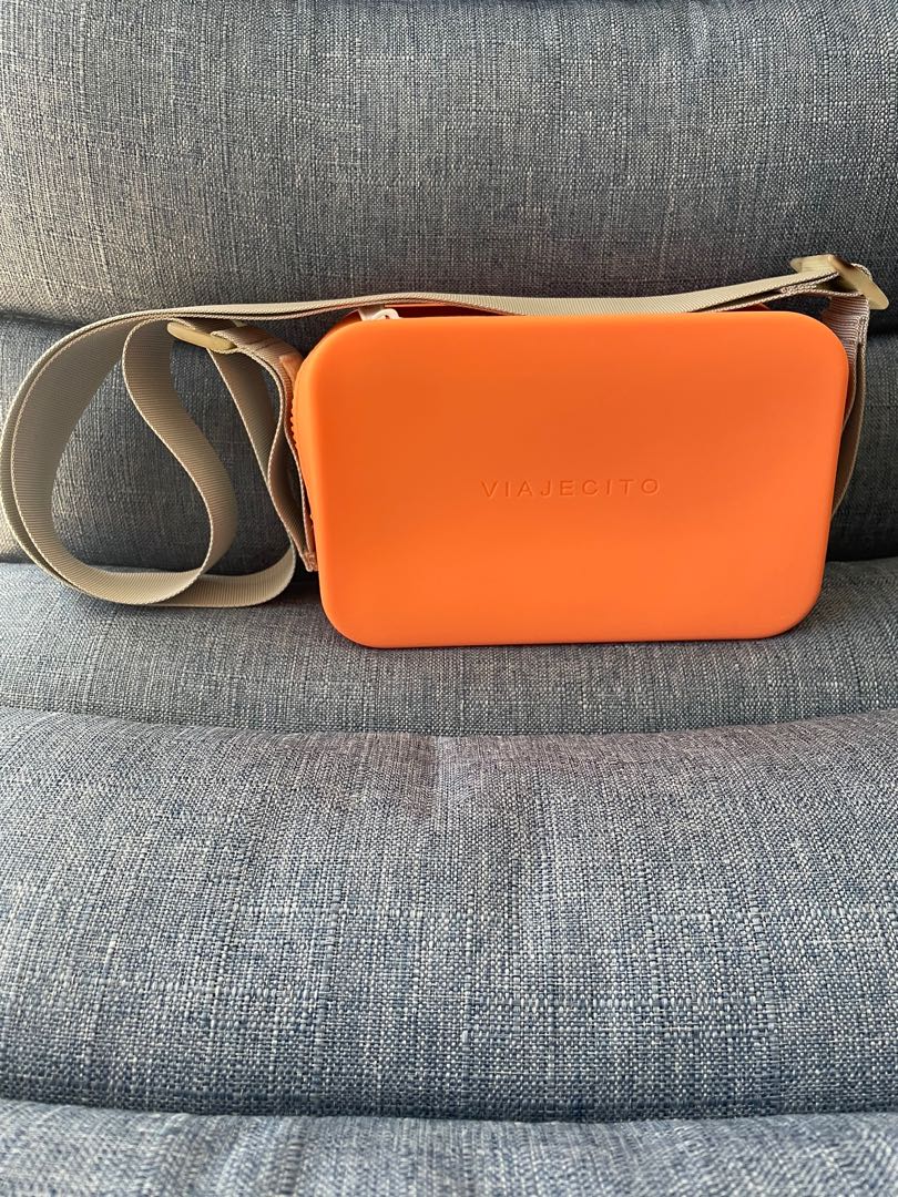 Viajecito, Women's Fashion, Bags & Wallets, Cross-body Bags on Carousell