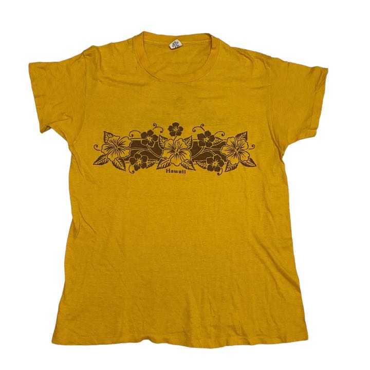Vintage hawaii bunga raya bunga kebangsaan kita, Men's Fashion, Tops ...