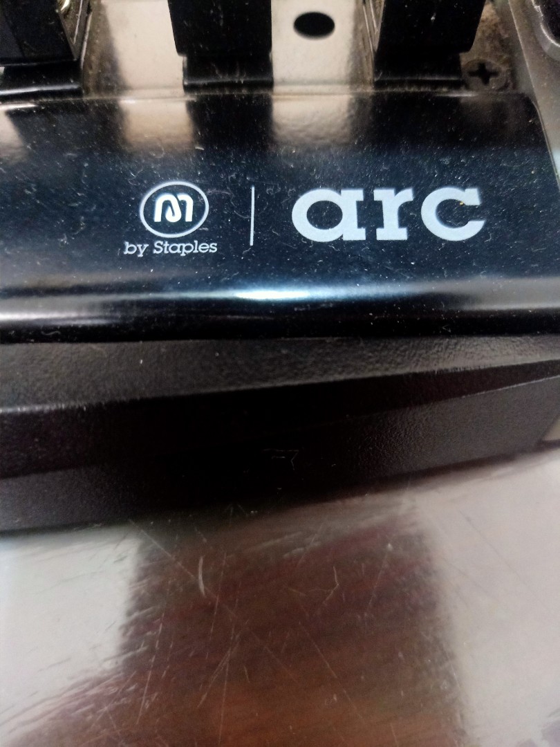 Arc Paper Puncher (STAPLES), Computers & Tech, Printers, Scanners ...