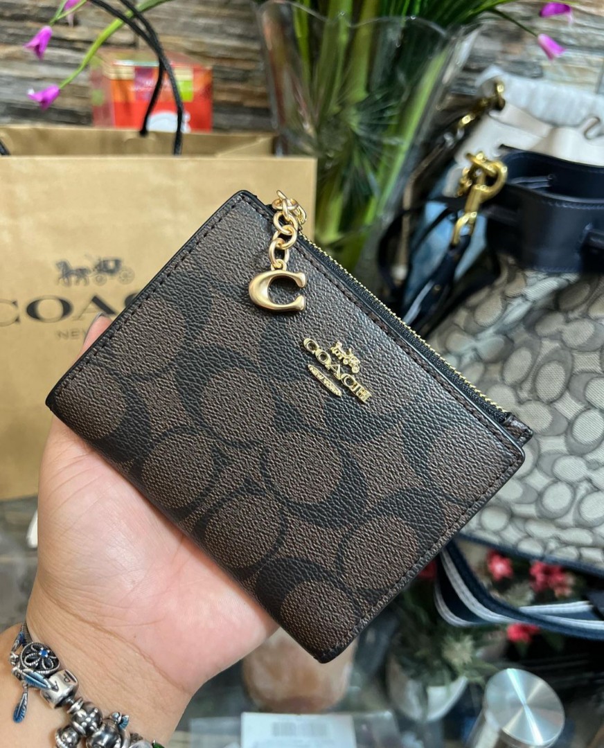 Coach Snap Card Case Wallet in Signature Canvas Darkbrown, Women's ...