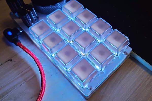 CXT Studio Macropad with RGB lighting , Computers & Tech, Parts ...