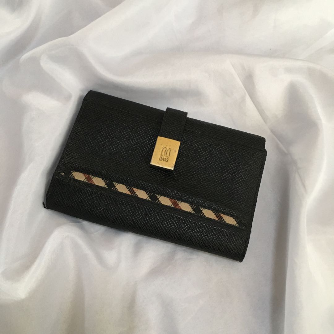 Daks London Wallet, Women's Fashion, Bags & Wallets, Wallets & Card ...