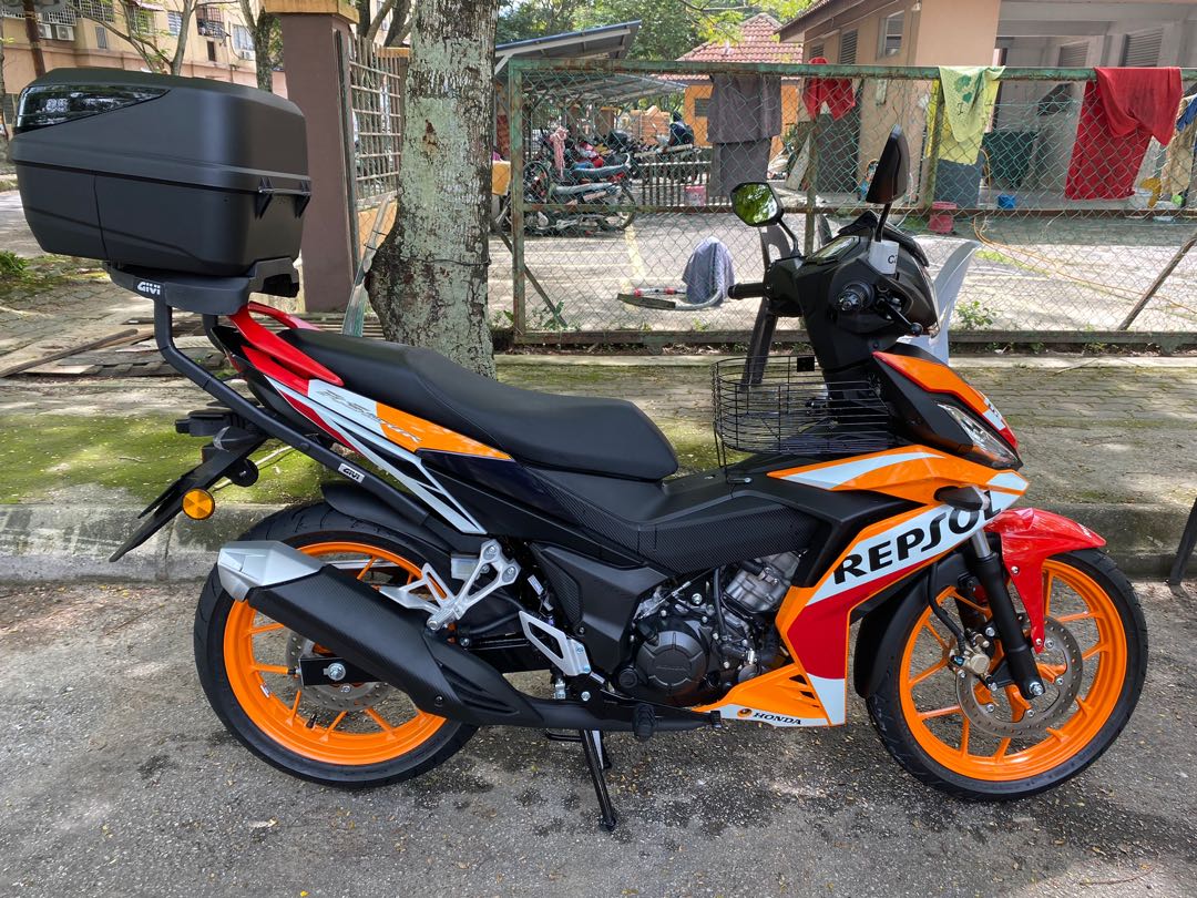 Honda rs150r repsol 2021, Motorbikes on Carousell