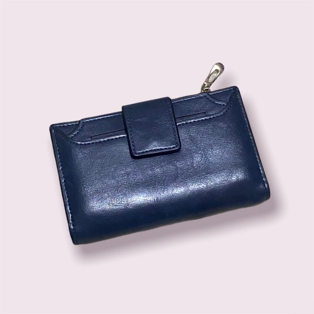 Navy blue wallet, Women's Fashion, Bags & Wallets, Wallets & Card ...