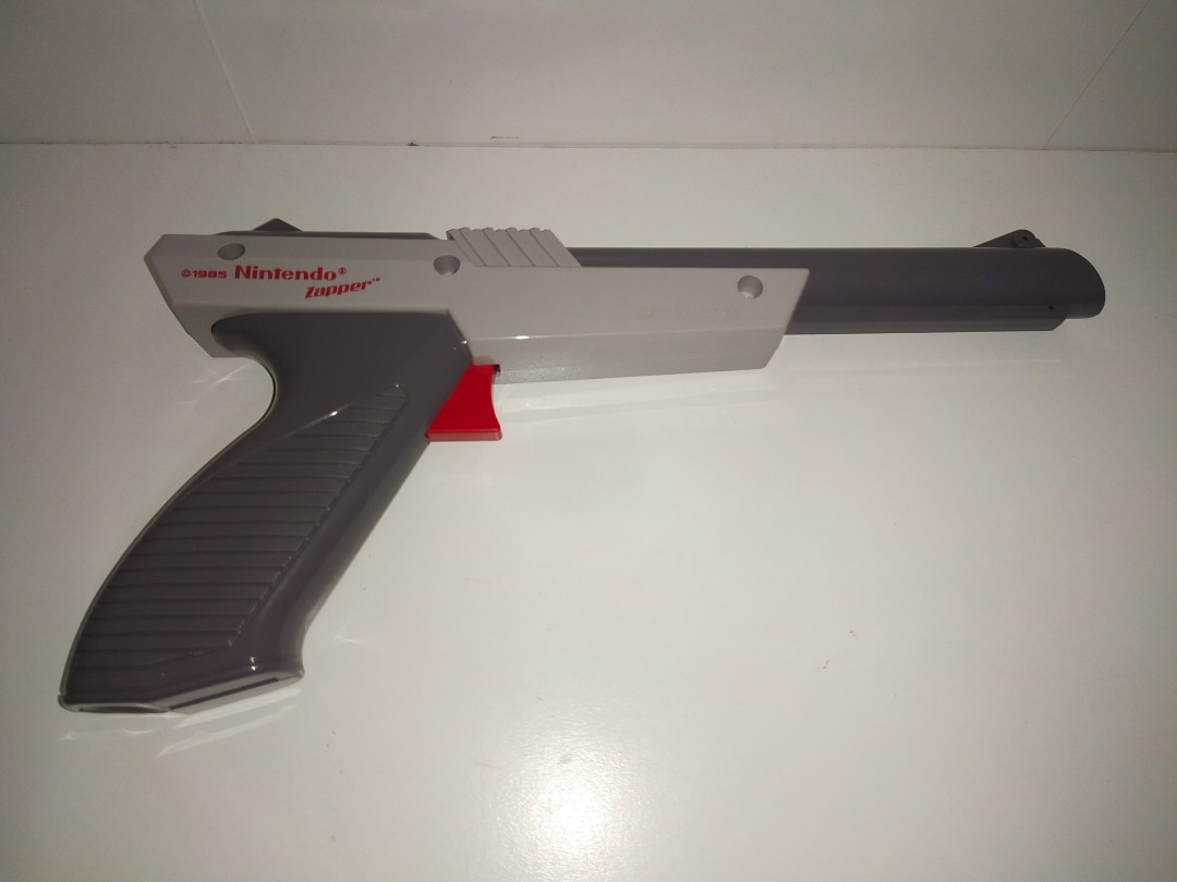 Nintendo Nes Zapper Sparepart/Display, Video Gaming, Video Games ...