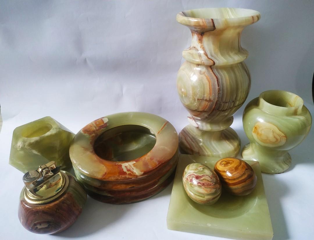 Onyx display, Hobbies & Toys, Memorabilia & Collectibles, Vintage ...