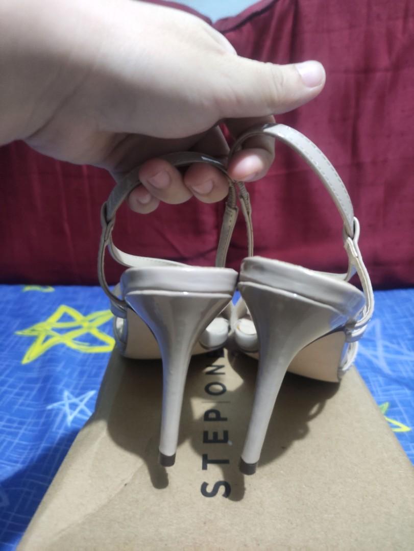 Payless Nude Sandals (Step One), Women's Fashion, Footwear, Sandals on ...