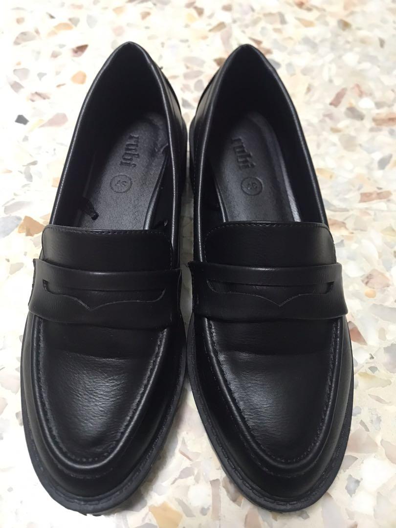 Rubi Lucy Loafer, Women's Fashion, Footwear, Loafers on Carousell