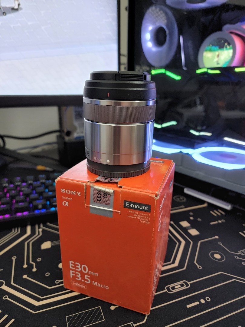 Sony 30mm F3.5 Macro, Photography, Lens & Kits on Carousell